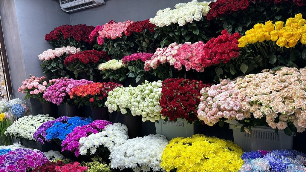 Çiçek teslimatı Цветочный дворик, Makhachkala, foto
