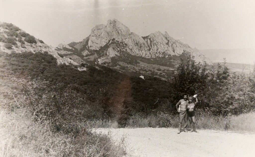 Dağ zirvesi Гора Кара-Оба 670 метров, Kırım Cumhuriyeti, foto