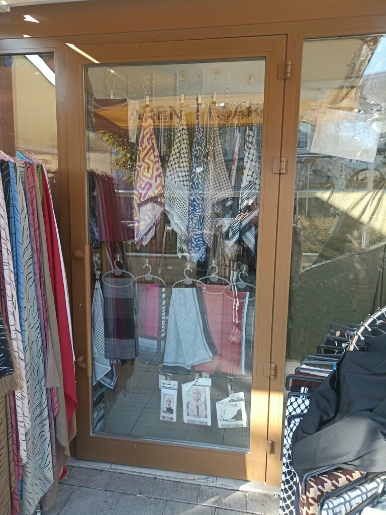 Tuhafiyeler Aren Eşarp, Konya, foto