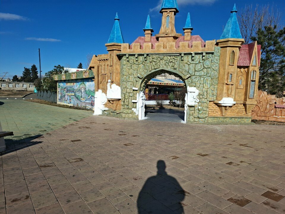 Lunapark Funpark Atrkacionebi, Rustavi (Bostandere), foto