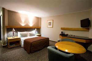 President Hotel & Conference Venue (Free State Province, Bloemfontein), otel  Bloemfontein'den
