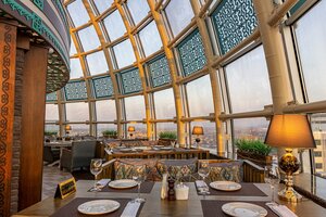 Kupol (Akhmata Kadyrova Avenue No:1/16, Grozny), restoran  Grozni'den