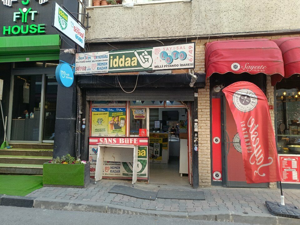 Şans oyunları Milli Piyango Yıldırım Gişesi, İstanbul, foto