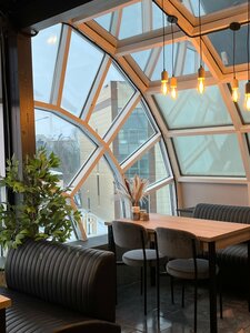 Хэппи Плэйс (Mira Street No:17А), kafe  Salehard'dan