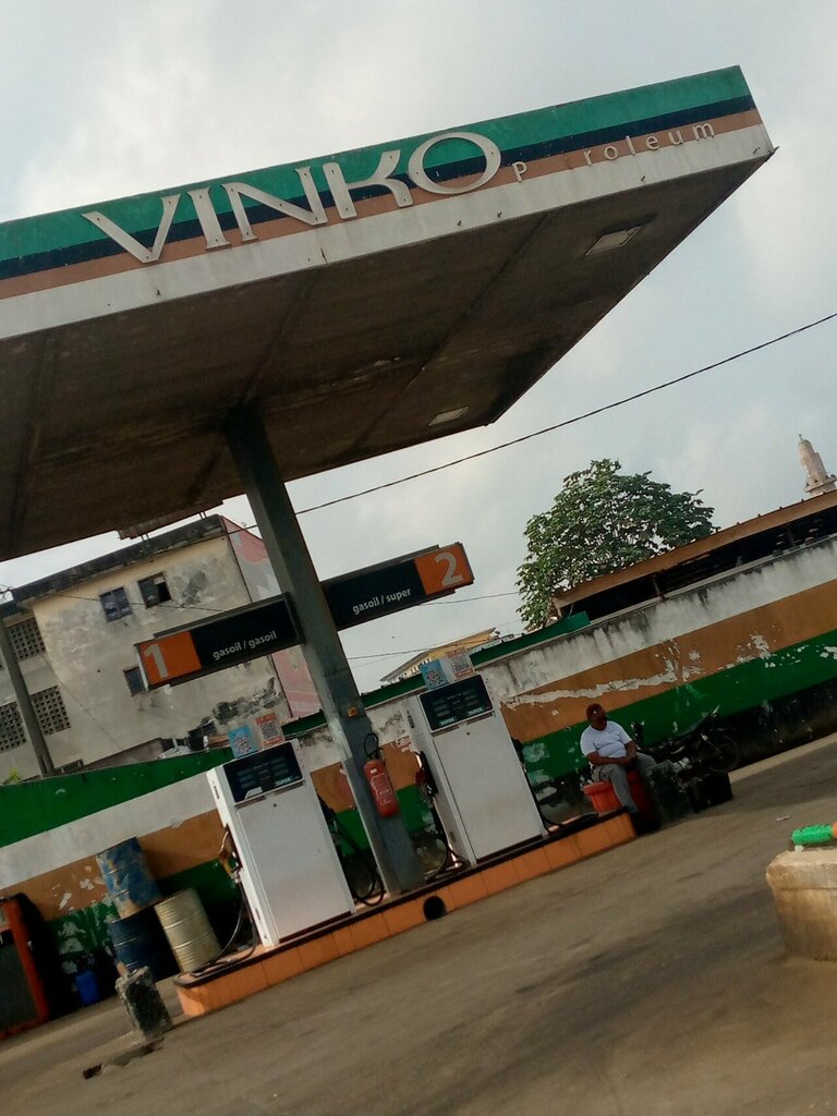 Petrol ürünleri üreticileri Vinko Station, Abican, foto