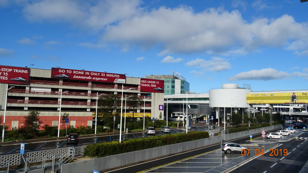 Havaalanı terminali Terminal 1, , foto