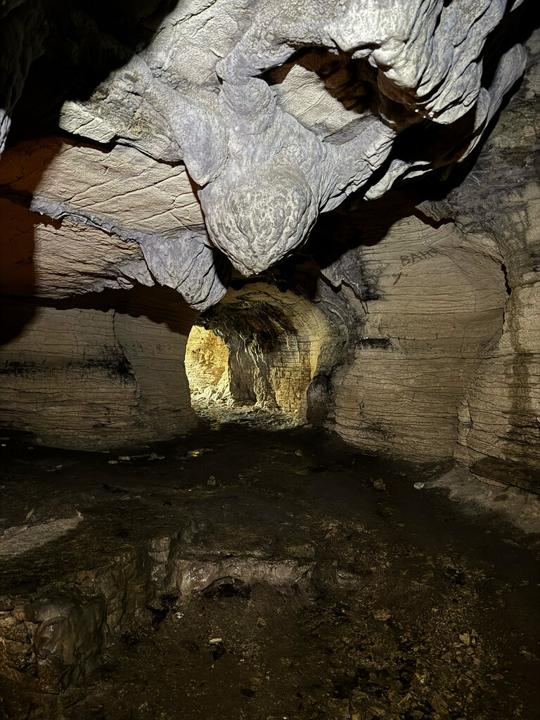 Turistik yerler Shirokopokos cave, Soçi, foto