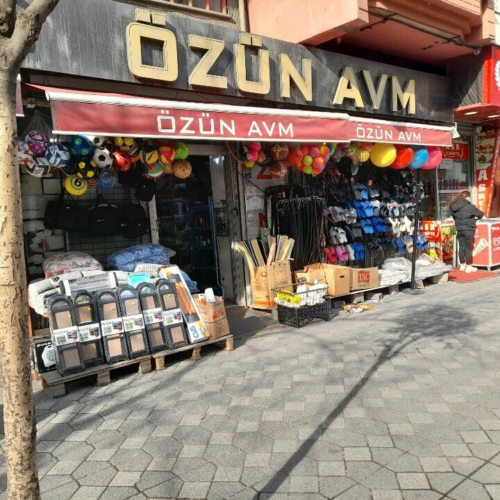 Alışveriş merkezleri Özün Avm, İstanbul, foto