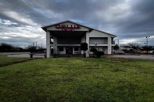 Deluxe Inn Motel by Oyo Grand Prairie Interstate 30 (102 NE 10th St), otel  Grand Prairie'den