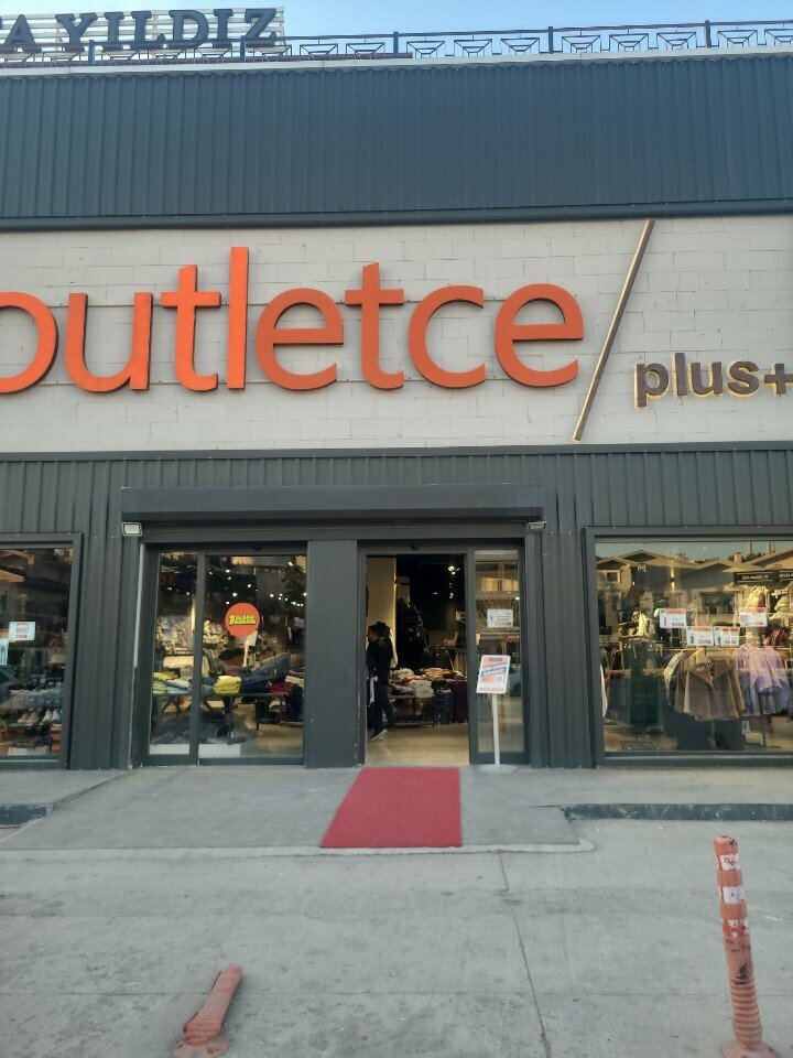 Giyim mağazası Outletce Plus, Ankara, foto