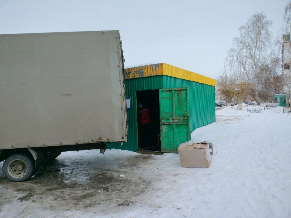 Geri dönüşüm maddeleri Пункт приёма вторичного сырья, Naberejniye Çelny (Yar Çallı), foto