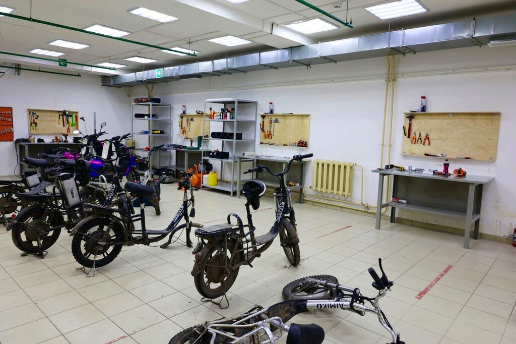 Bisiklet tamircileri Gust, Moskova, foto