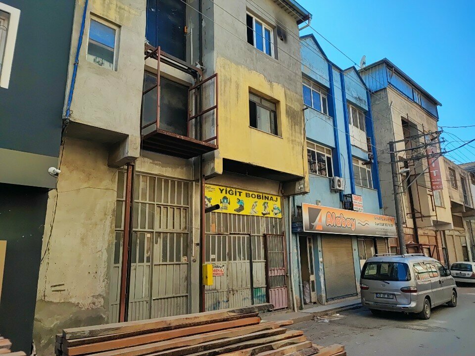 Yapı mağazası Yiğit Bobinaj, İzmir, foto
