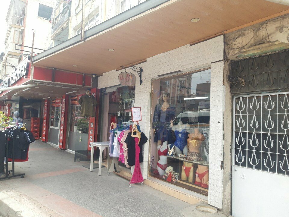 Giyim mağazası Puella Butik Bujiteri, İzmir, foto