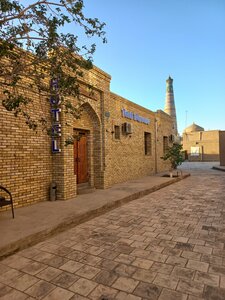 Tosh Darvoza Hotel (Khorezm Region, Urgench District, Boʻston mahalla fuqarolar yigʻini, Xiva koʻchasi, 33), otel  Hive'den