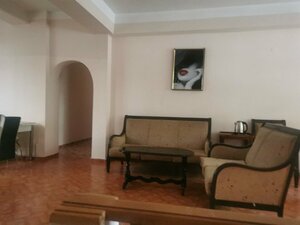 Oto Hotel (Niko Pirosmani Street No:8A, Batumi), otel  Batum'dan