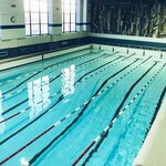 Уралец (ulitsa Metallurgov No:1А, Nizhniy Tagil), çok amaçlı spor tesisleri  Nijni Tagil'den