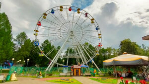 Колесо обозрения (Republic of Tatarstan, Almetyevsk, Gorodskoy park imeni 60 letiya nefti Tatarstana), atraksiyon  Almetyevsk'ten (Elmet'ten)