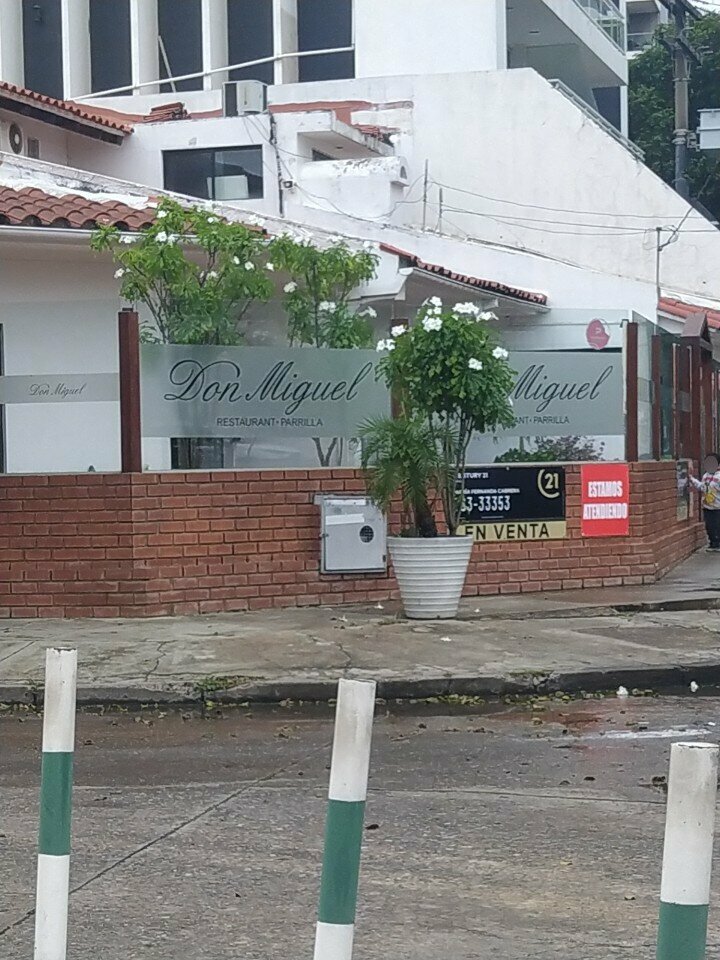 Restoran Parrilla Don Miguel Sucursal AV. Beni Restaurant, Santa‑Krus, foto