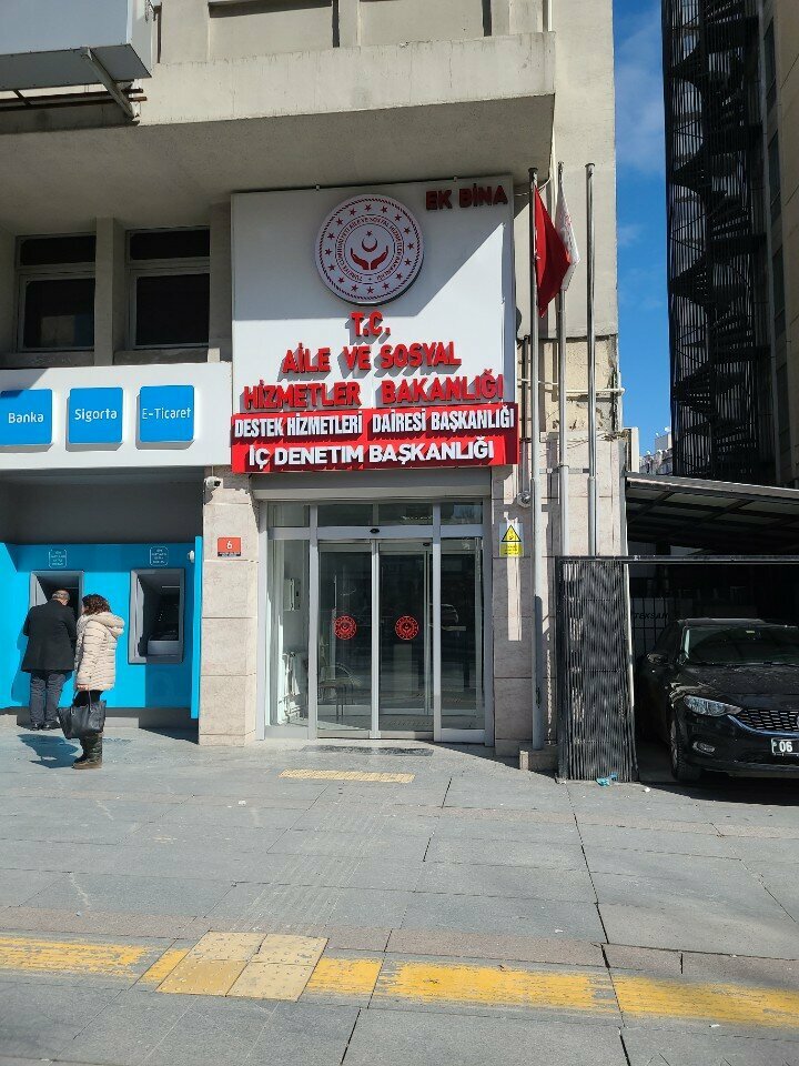 Devlet kurumları ve bakanlıklar Aile ve Sosyal Hizmetler Ek Bina, Ankara, foto