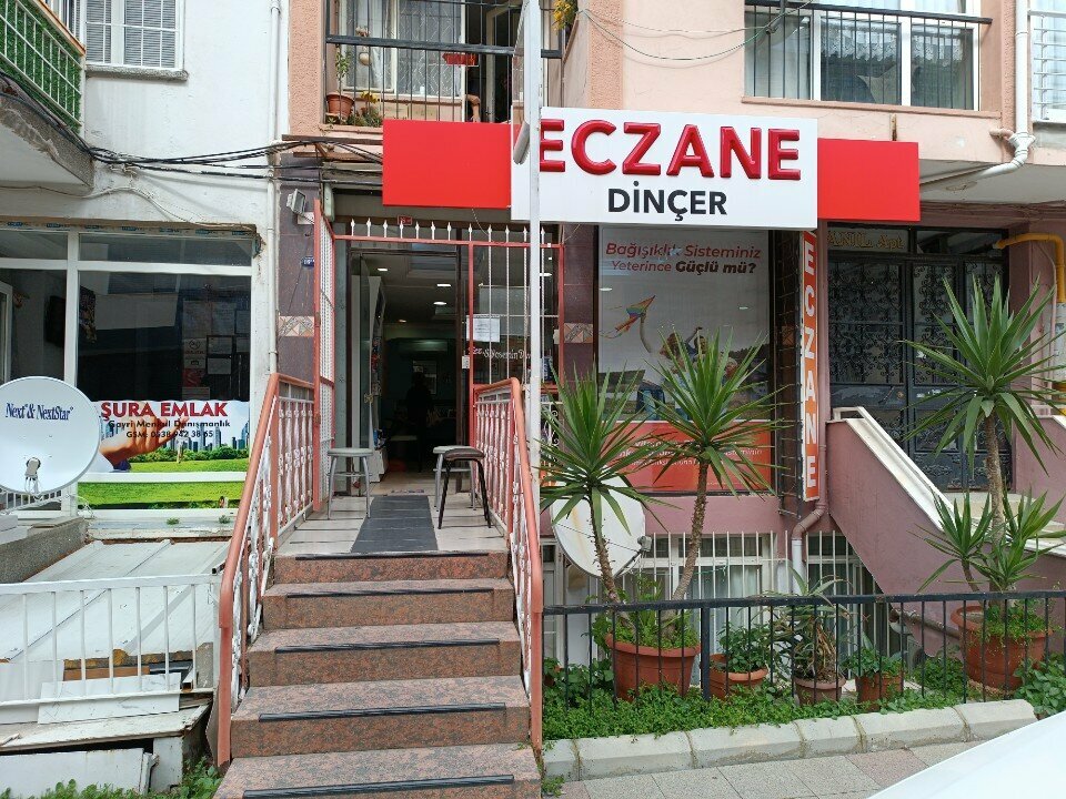 Eczaneler Dinçer Eczanesi, İzmir, foto