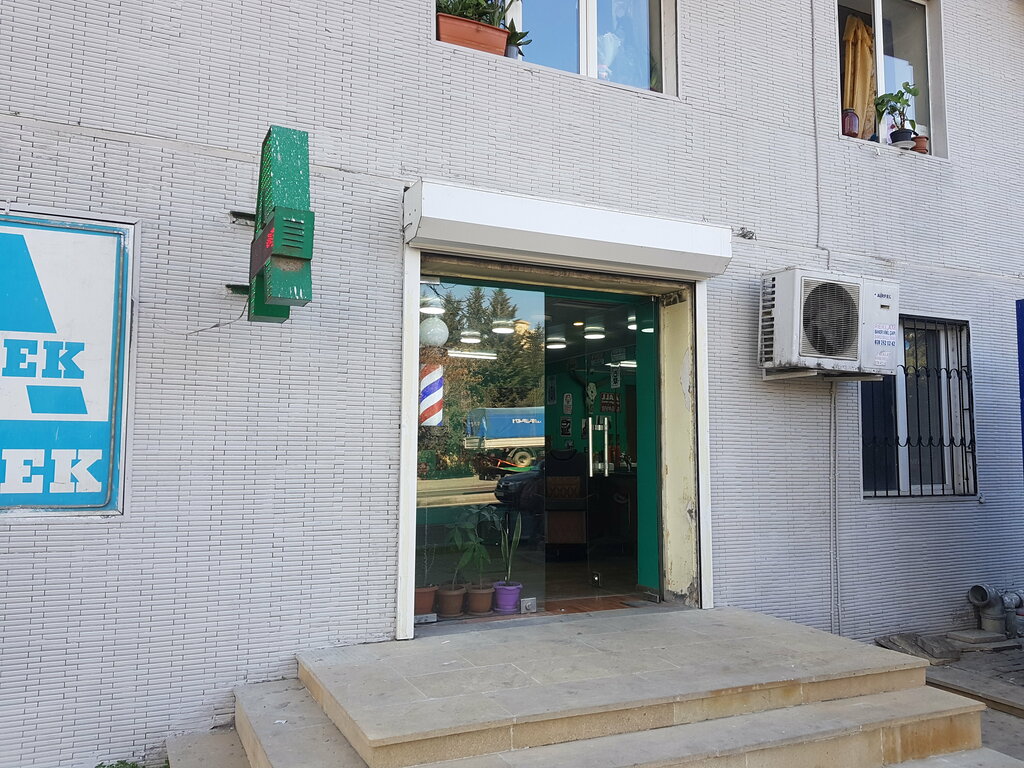 Berberler Barbershop, Bakü, foto