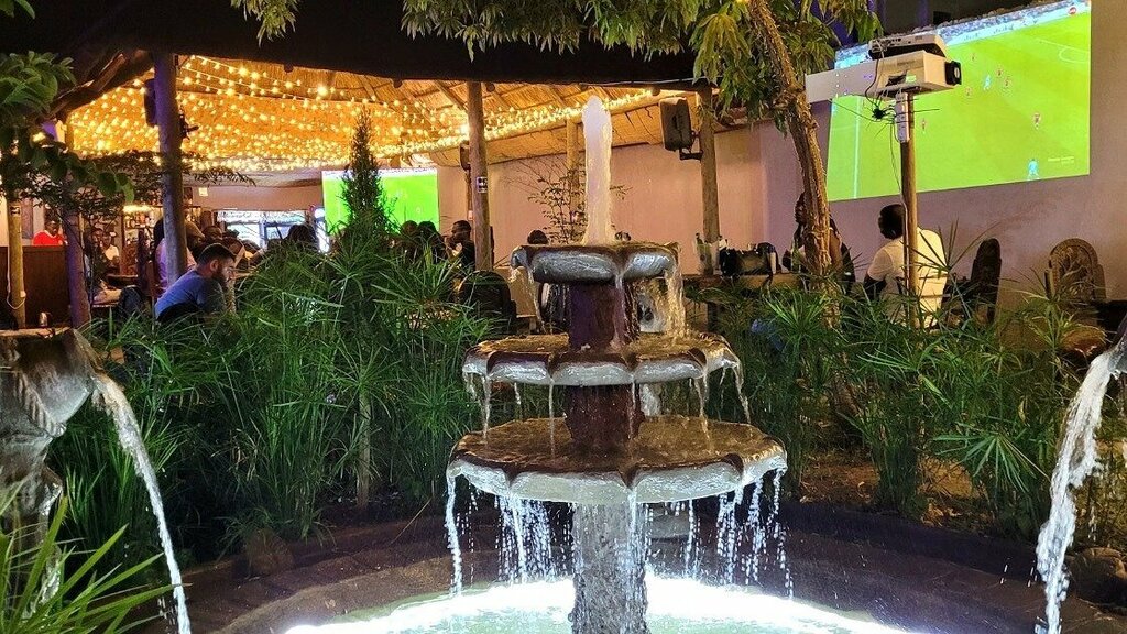 Restoran PG Gardens - Bar & Grill, Lusaka, foto