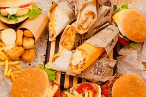 Шаурма & Бургер (Chaikovskogo Street No:45А, Gagarina Microdistrict), fast food  Soçi'den