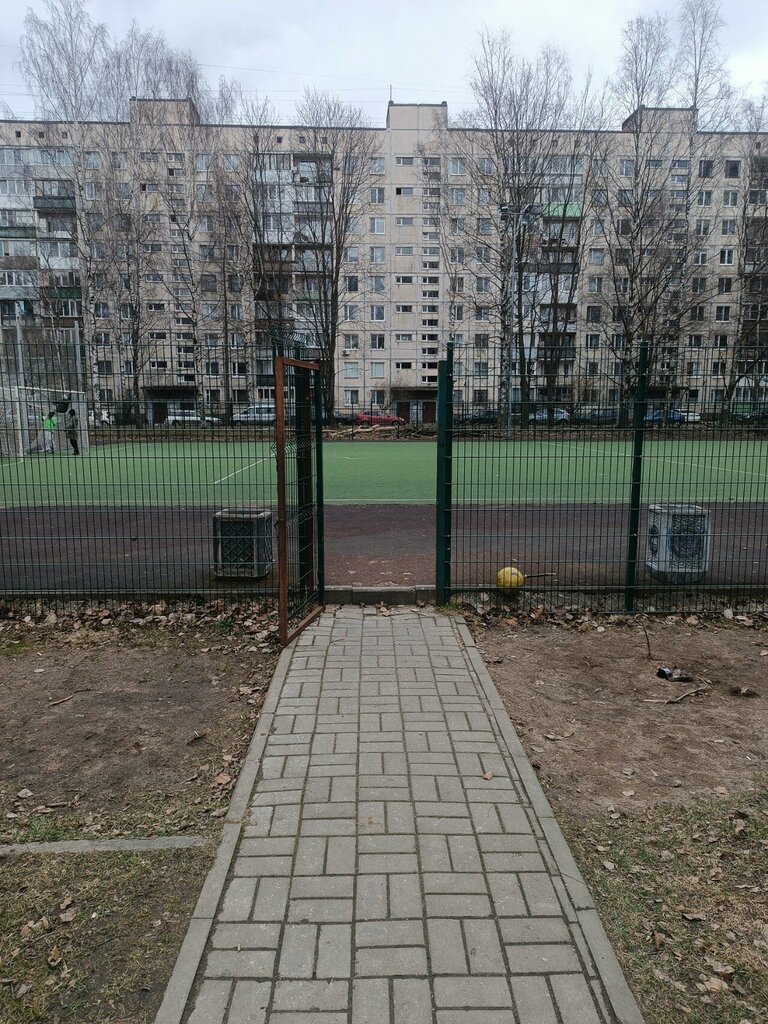 Stadyum Школьный стадион, Saint‑Petersburg, foto