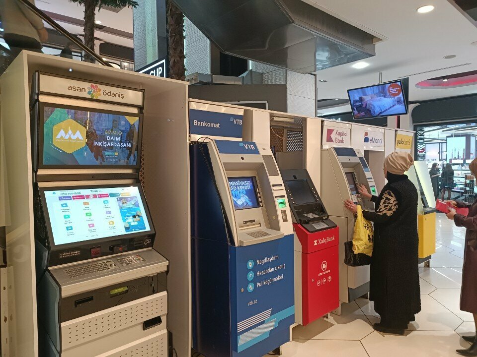 ATM'ler Xalq bank, Bakü, foto