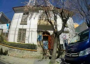 Library (Department of La Paz, Provincia Murillo, La Paz, Avenida Sanchez Lima, 2126), kütüphaneler  La Paz'dan