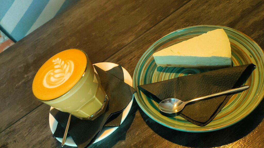 Kahve dükkanları Krem’s, Abakan, foto