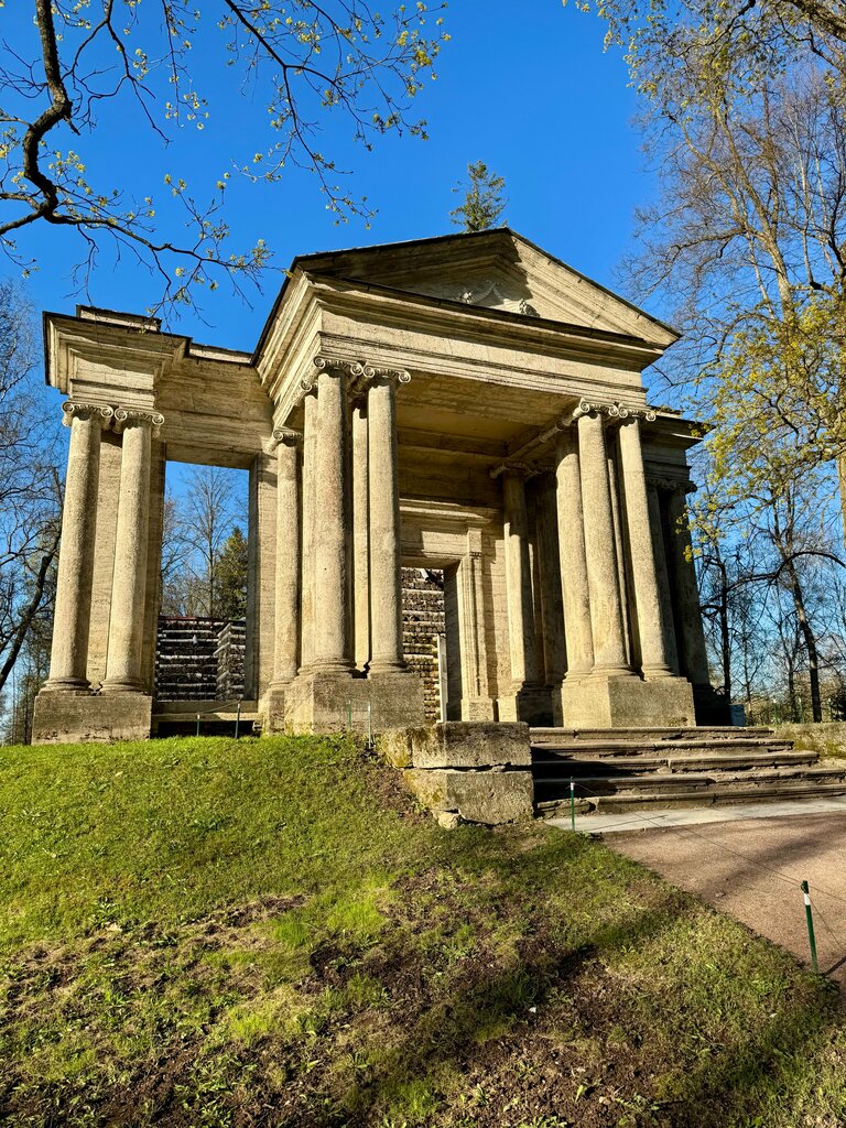 Turistik yerler Портал Маска, Gatchina, foto