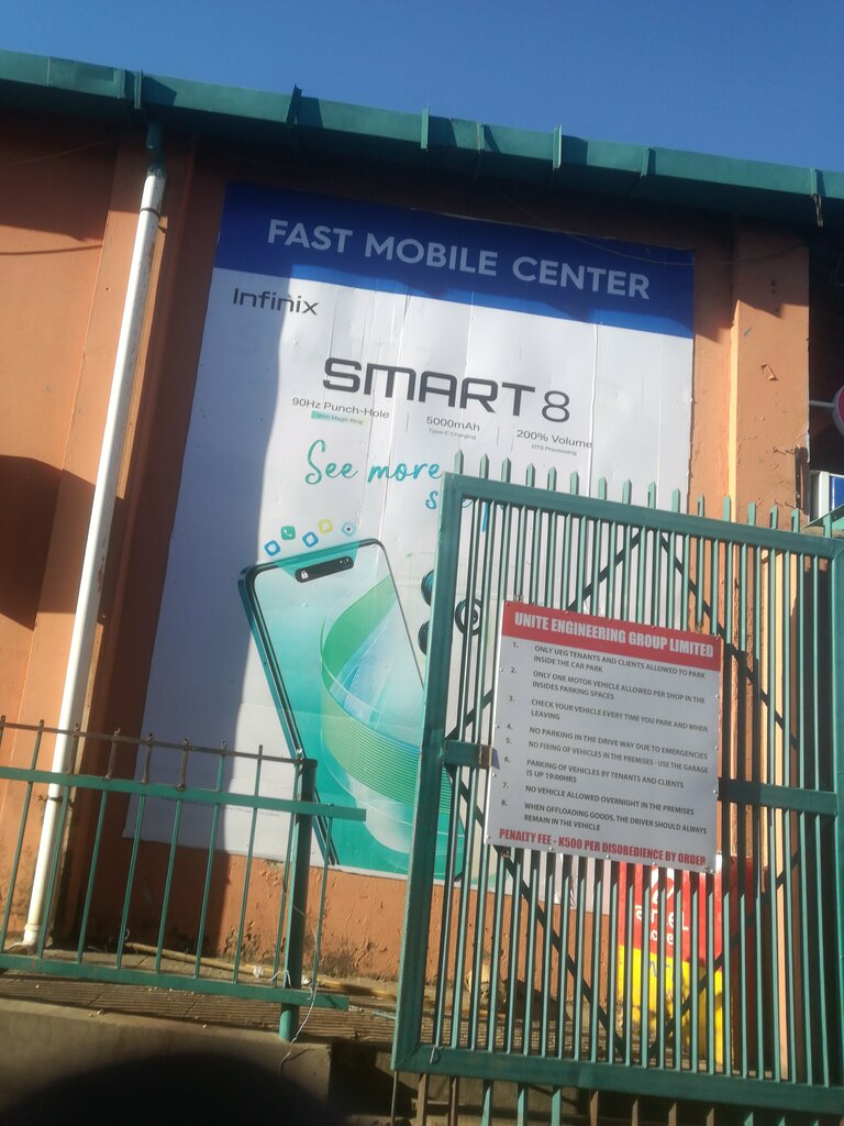 Cep telefonu ve aksesuarları satış mağazaları Fast Mobile Centre, Lusaka, foto