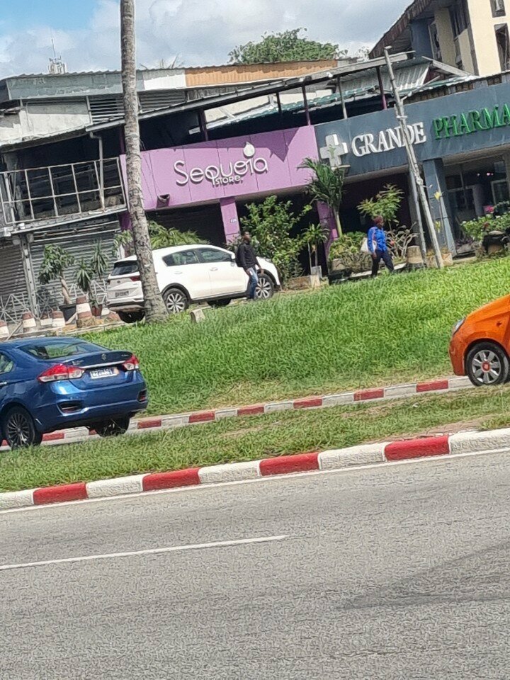 Kozmetik ve parfümeri mağazaları Sequoia Store, Abican, foto