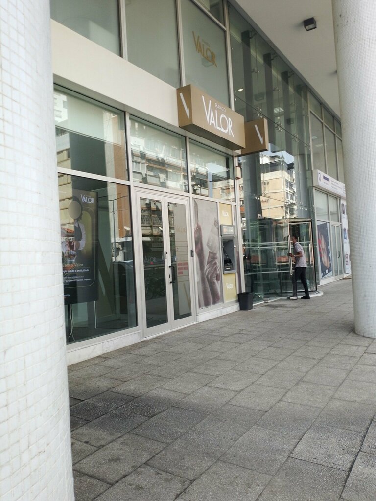 Banka Banco Valor, Loanda, foto