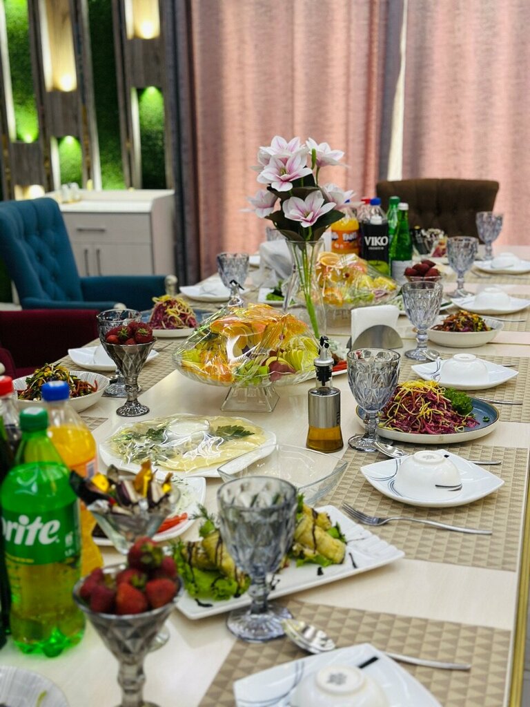 Restoran Green Hall, Ürgenç, foto