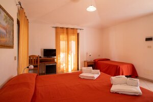 Villaggio La Pizzuta (Calabria, Vibo Valentia, Parghelia), otel  Calabria'dan
