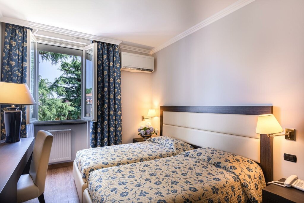 Otel Hotel dei Tigli, Lombardiya, foto