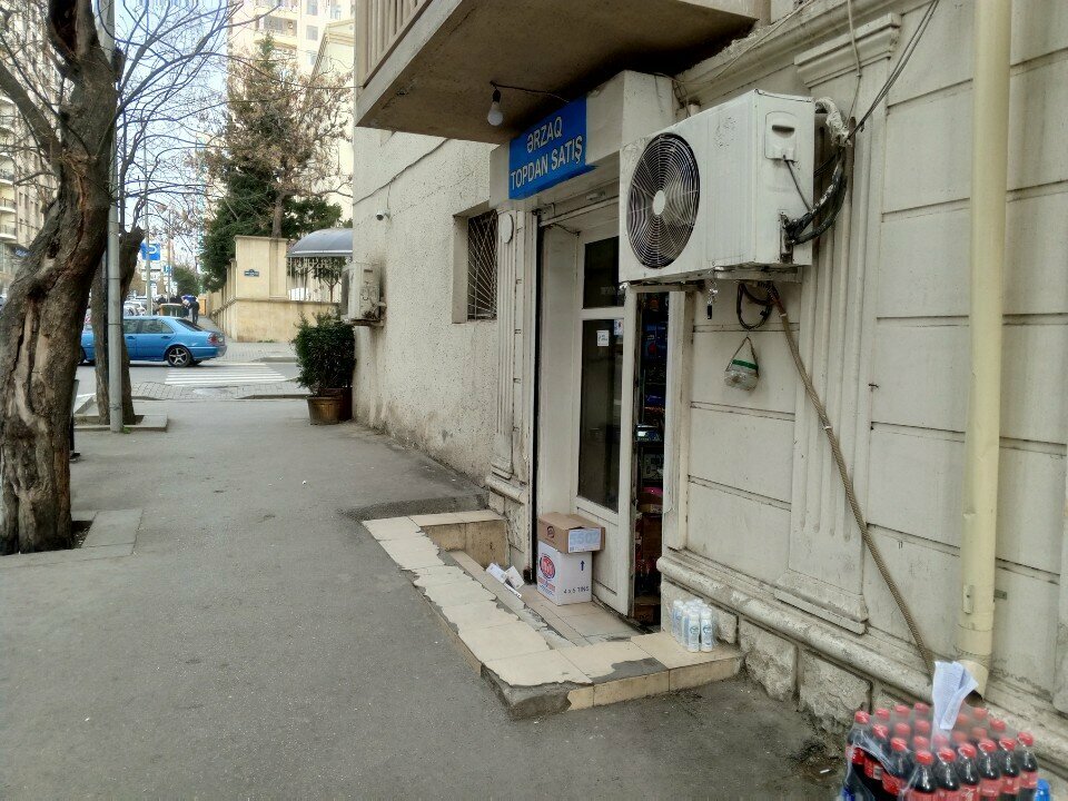 Market Erzaq topdan satish, Bakü, foto