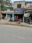 Hadre pakvan Center (Province of Punjab, Lahore, Wafaqi Colony, Ali Street), hava gazı tüpü ve gazometre dolumu  Lahor'dan