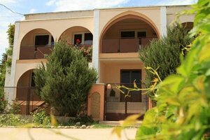 Casablanca (улица Мира No:5, село Межводное), otel  Kırım Cumhuriyeti'nden