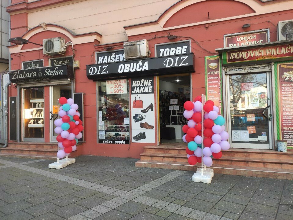 Ayakkabı mağazaları Diz, Novi Sad, foto