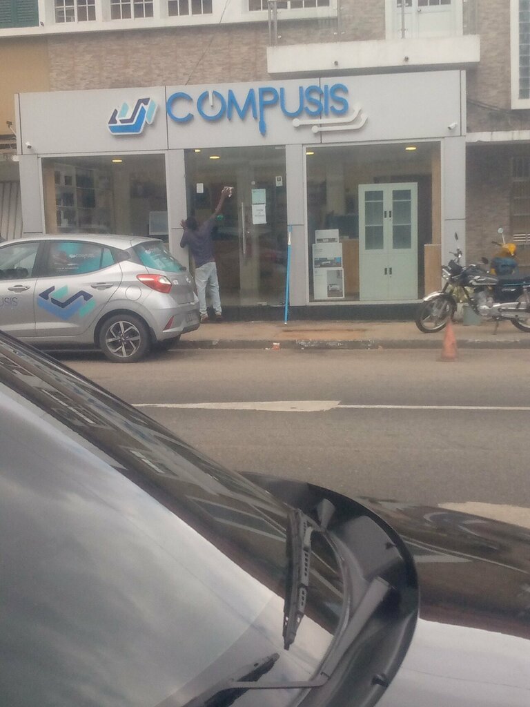 Mobilya mağazaları Compusis, Loanda, foto