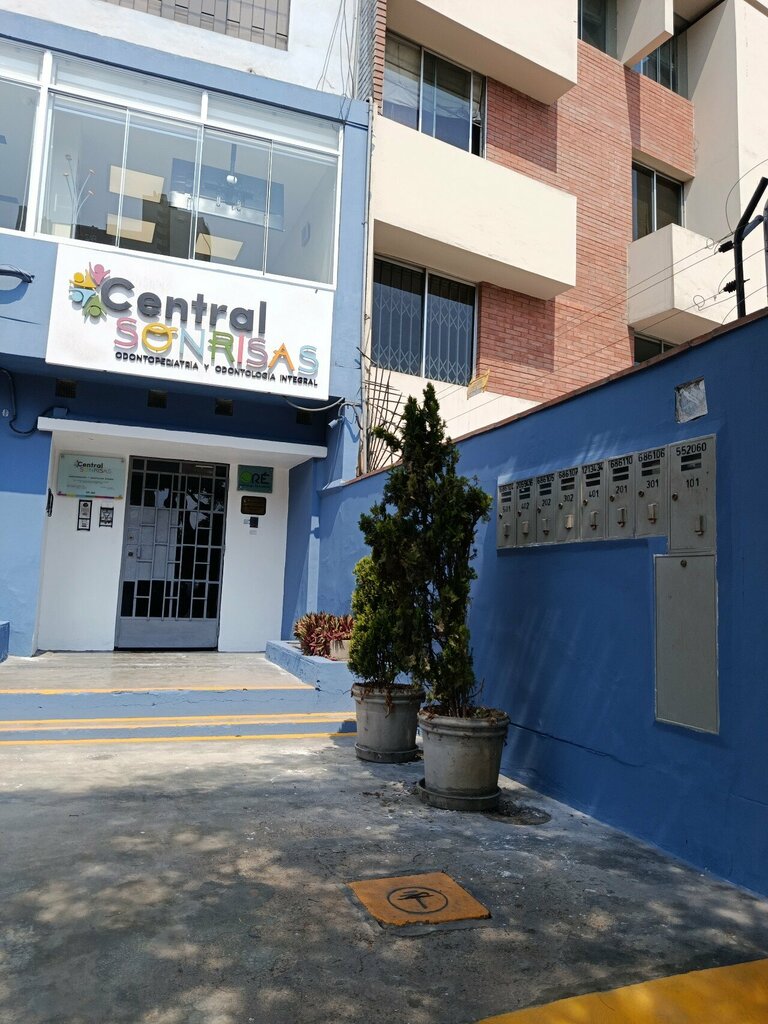 Özel ağız ve diş sağlığı klinikleri ve muayenehaneleri Central Smiles Pediatric Dentistry and Comprehensive Dentistry, Lima, foto