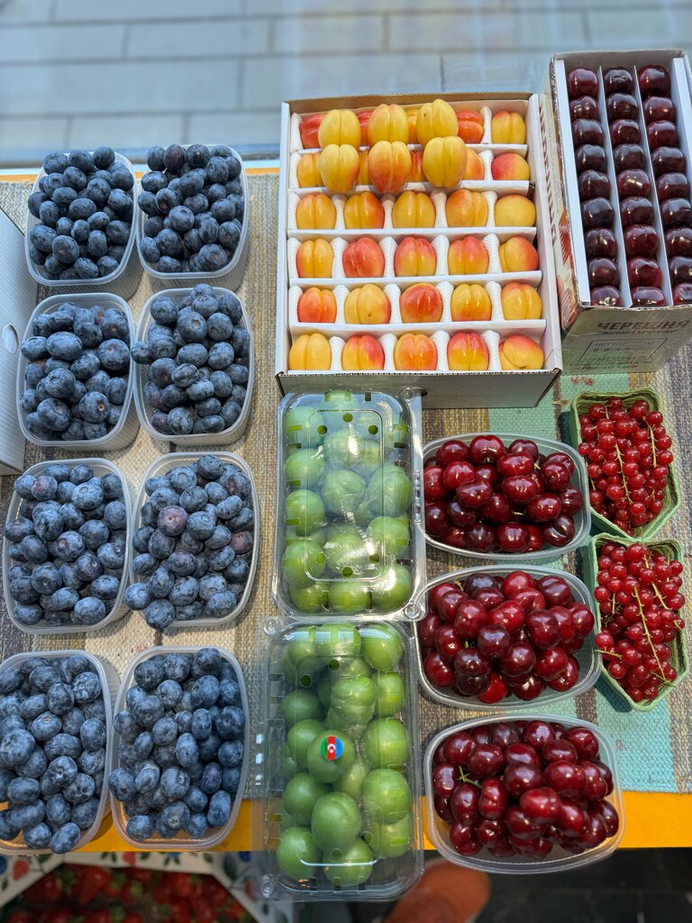 Manavlar Фрукты и ягоды, Saint‑Petersburg, foto