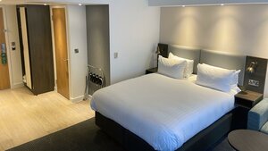 Holiday Inn Lincoln (England, Lincolnshire County, Lincoln, Brayford Wharf North), otel  Lincoln'den