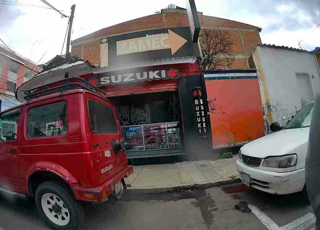Motosiklet yedek parçaları Zamec Autorepuestos, Cochabamba, foto