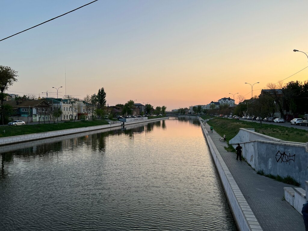 Turistik yerler Армянская богадельня, Astrahan, foto