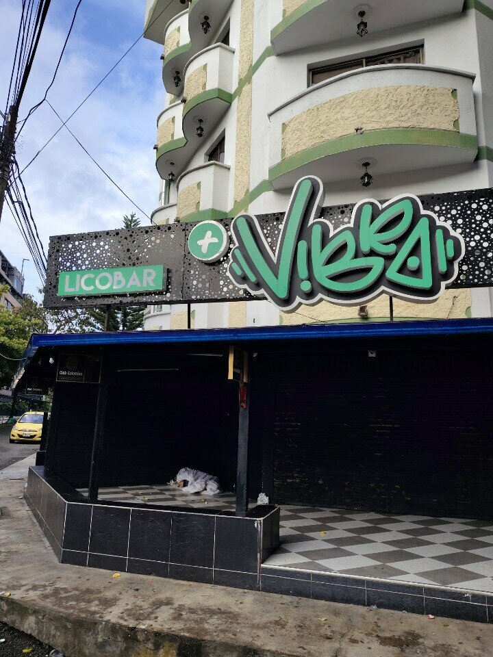 Bar Vibra Max Licores, Medellin, foto